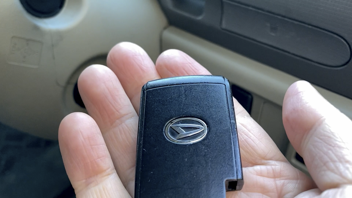 解説動画あり｜タントのエンジンがかからない2つの事例と対処法 | フォトロマ